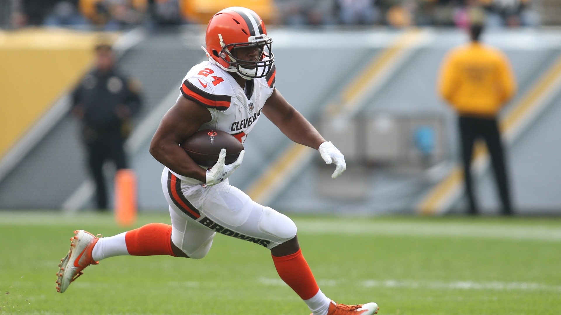 Nick Chubb showing Cleveland Browns he can be dual-threat running back ...