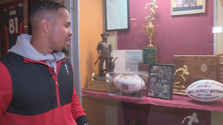 Maple Heights football thriving under familiar face | wkyc.com