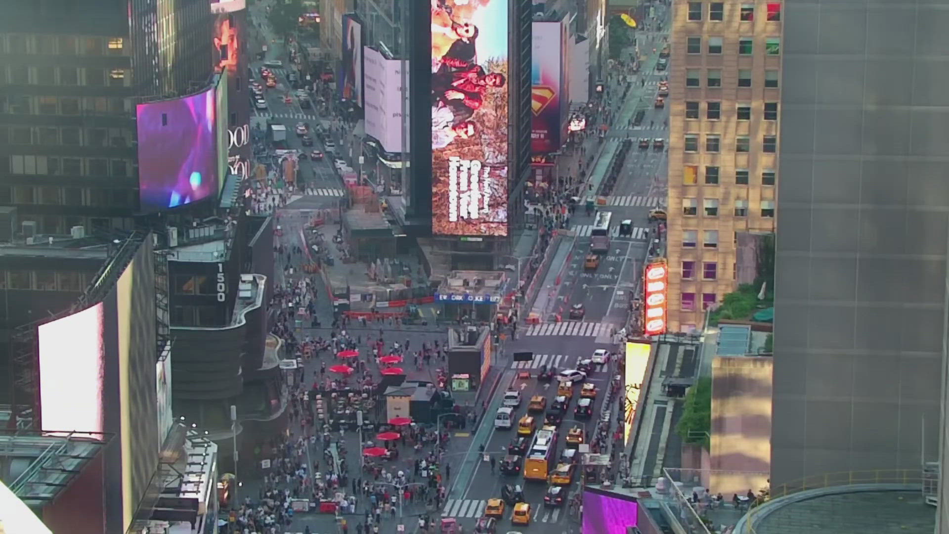 Times Square shooting: Three people wounded, one person is in custody ...