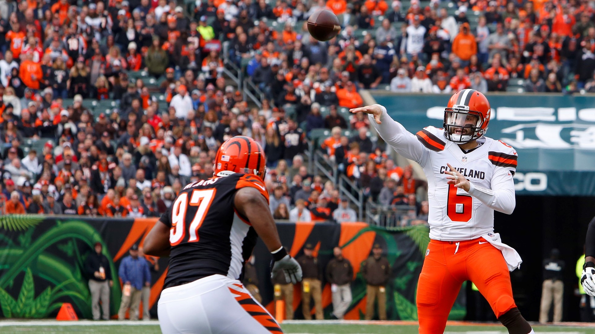 RECAP: Cleveland Browns break 25-game road losing streak with 35-20 win ...