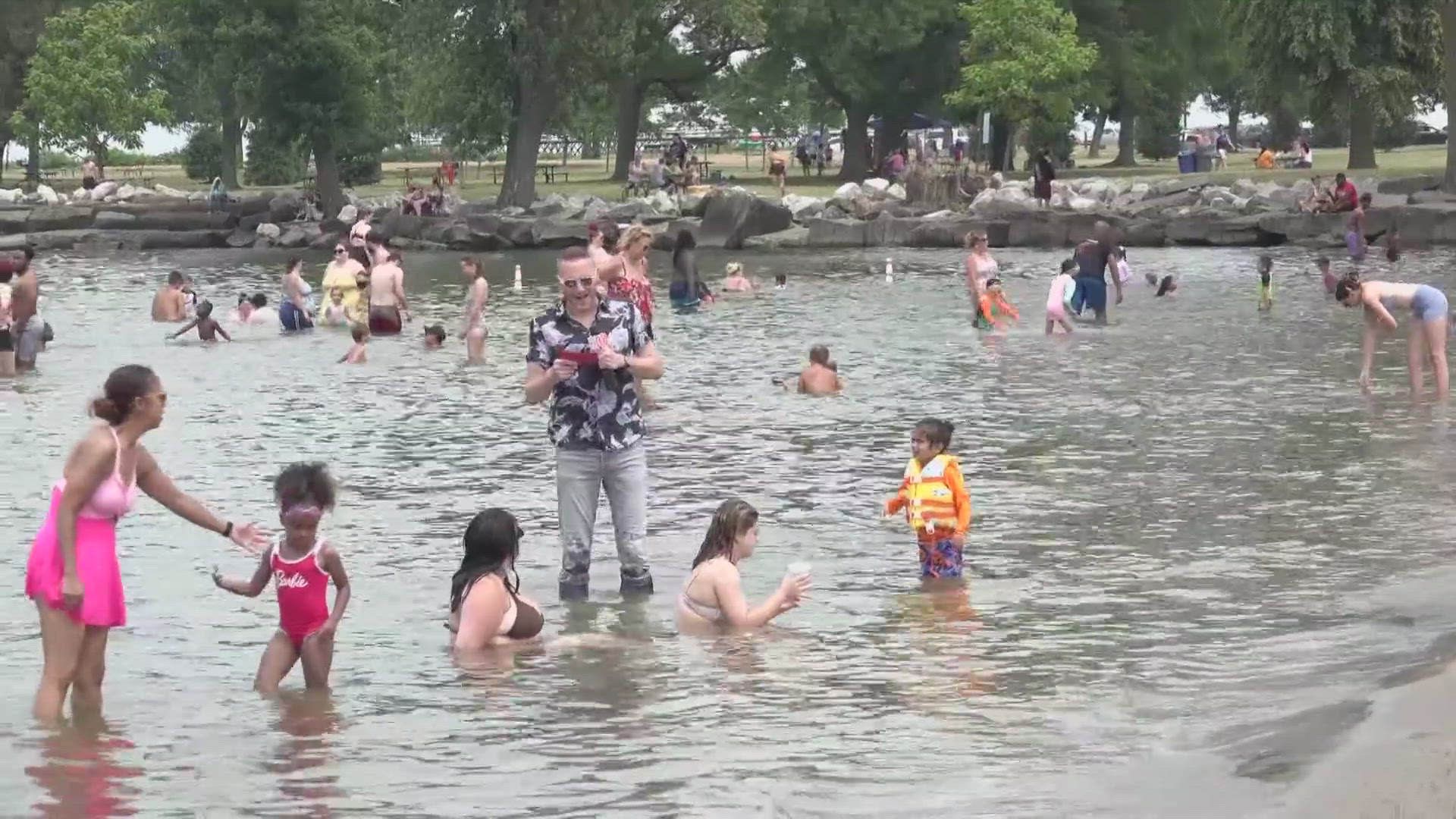 Mike Polk Jr. beats the heat at Edgewater Beach | wkyc.com Mike Polk Jr. beats the heat at Edgewater Beach | wkyc.com