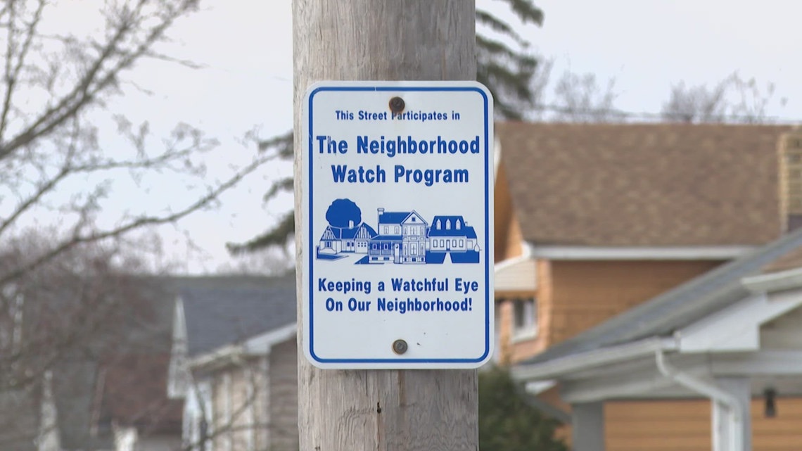 Cleveland police search for suspect in shooting death of 10-year-old ...