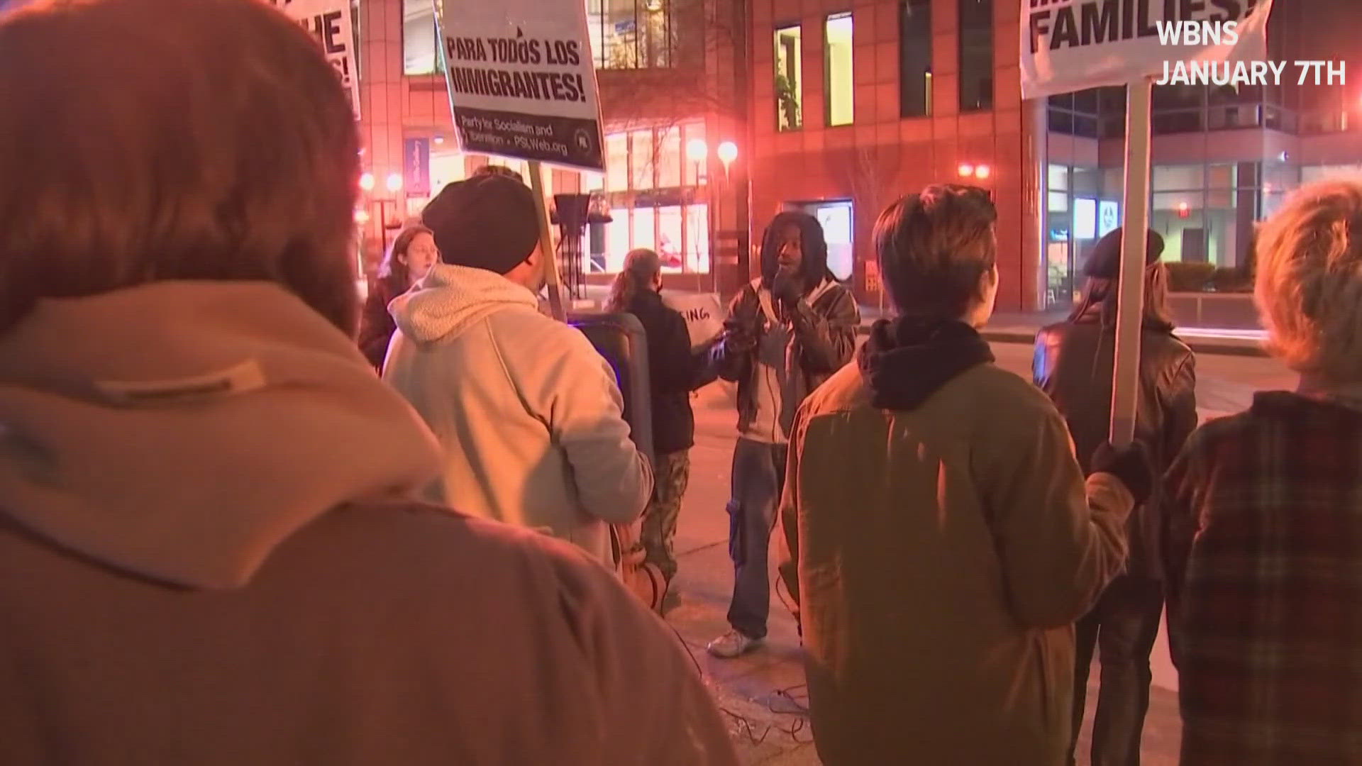 Protests in Akron after ICE officer kills a woman in Minnesota | wkyc.com