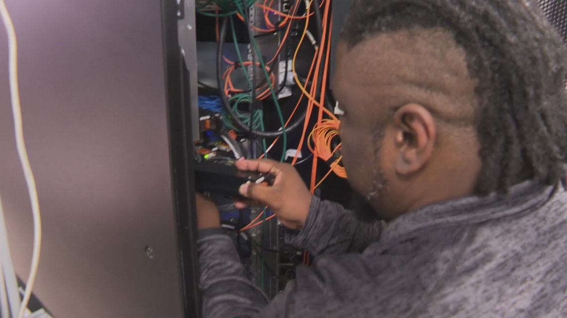 Growing STEM: Ohio tech interns see bright futures at Park Place | wkyc.com
