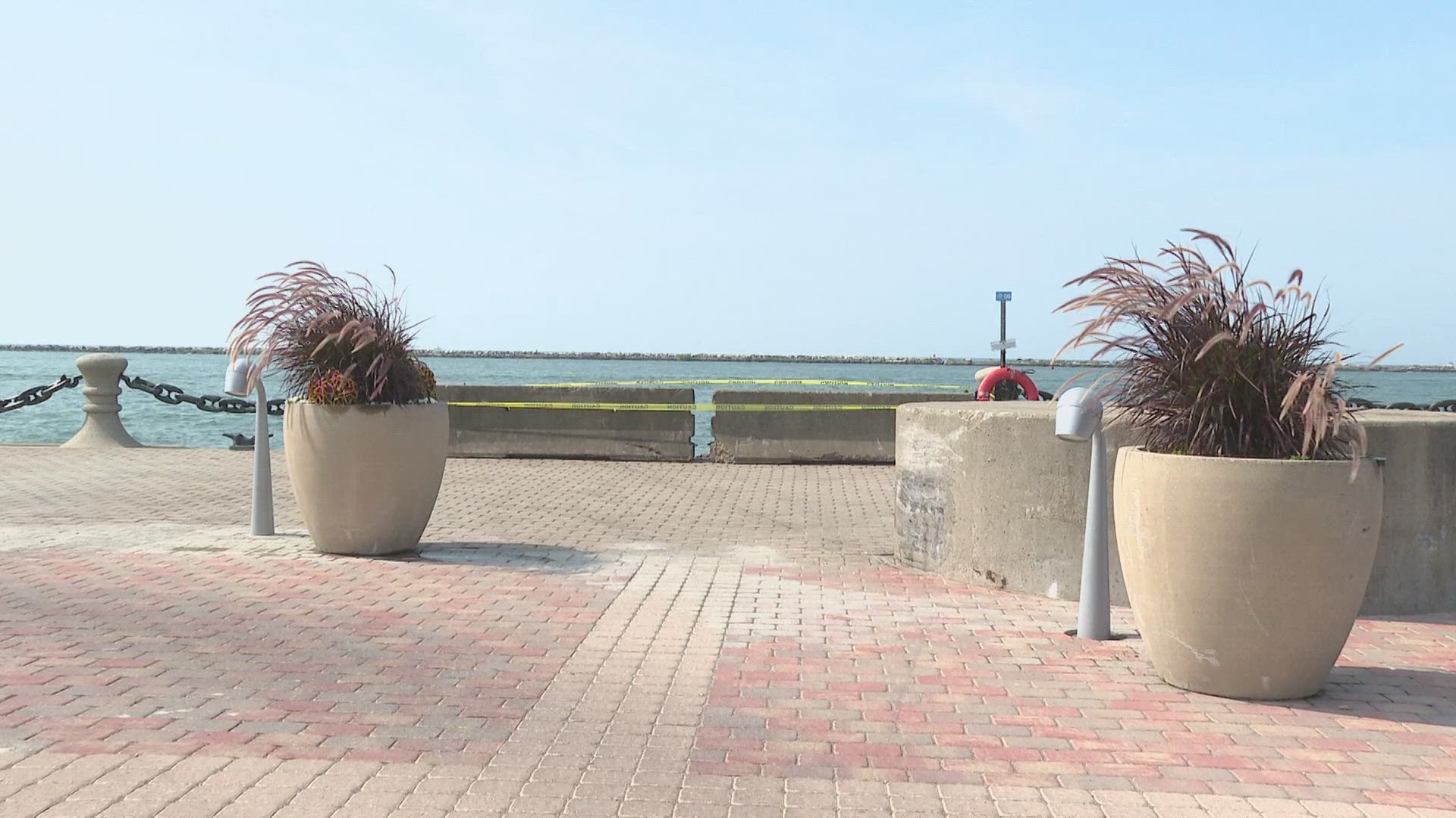 Cleveland Fire: Man dies after car plunges off East 9th Street Pier ...