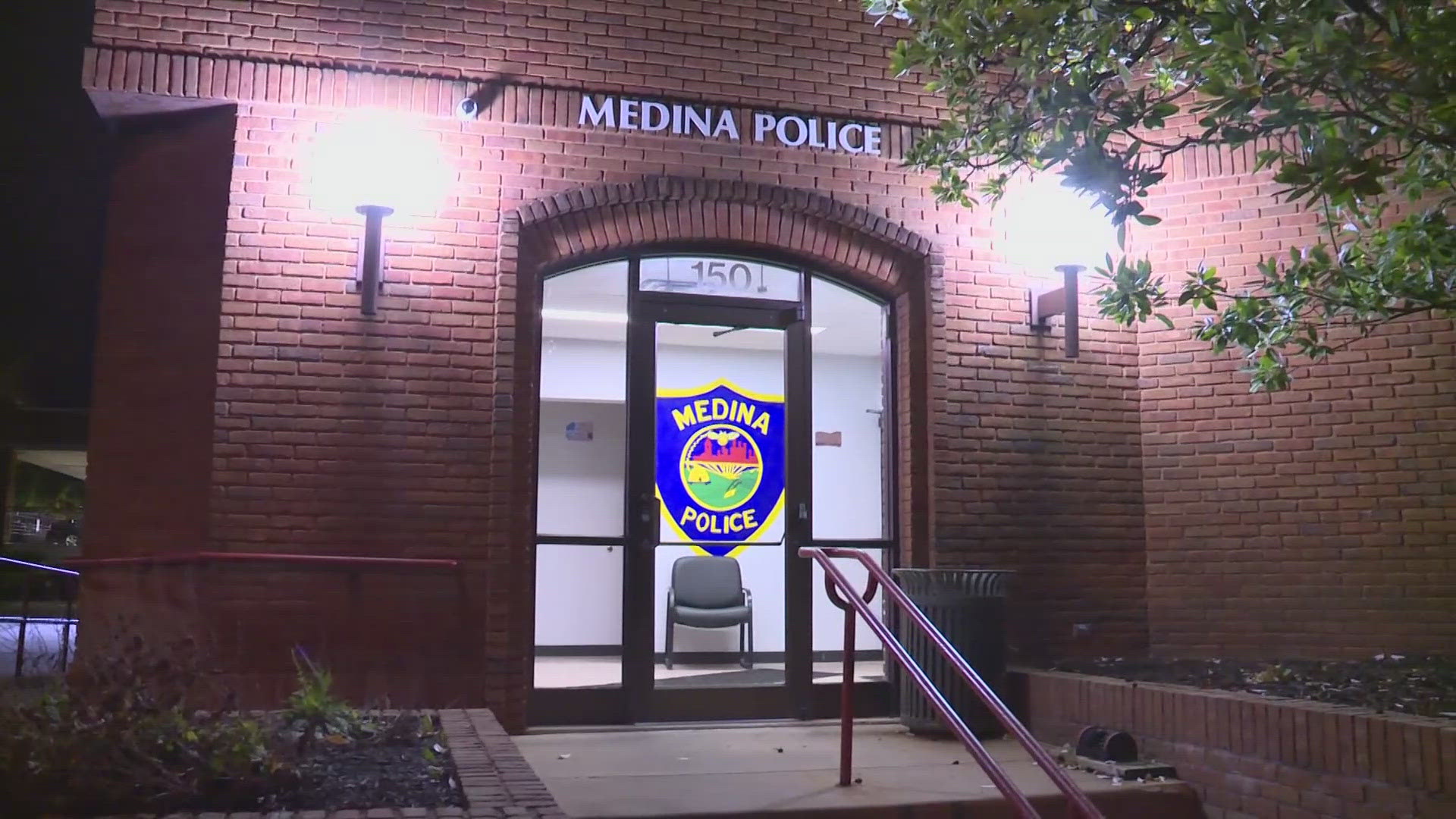 Medina police find missing 3-year-old, charge man with kidnapping ...