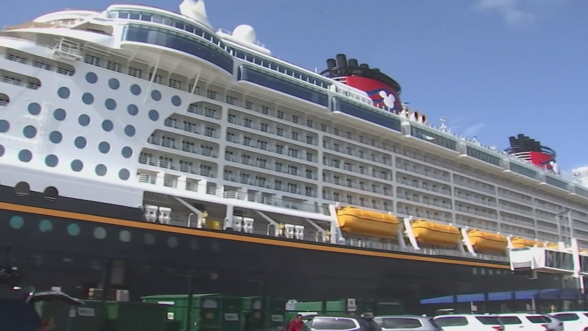 Dad jumps overboard to save daughter after she fell from Disney cruise | wkyc.com