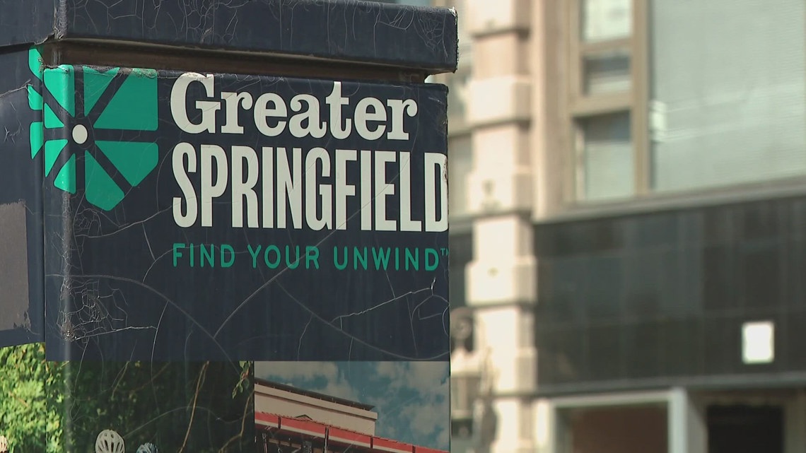 All-clear given after bomb threat prompts evacuation at Springfield City Hall, schools | wkyc.com