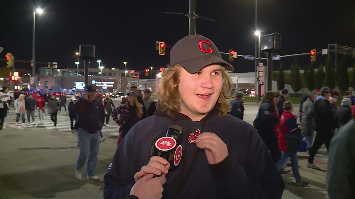 Cleveland Guardians fans celebrate downtown after victory over New York ...