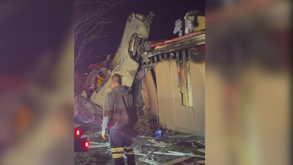 Driver dies after truck hits fence and house before slamming into The ...