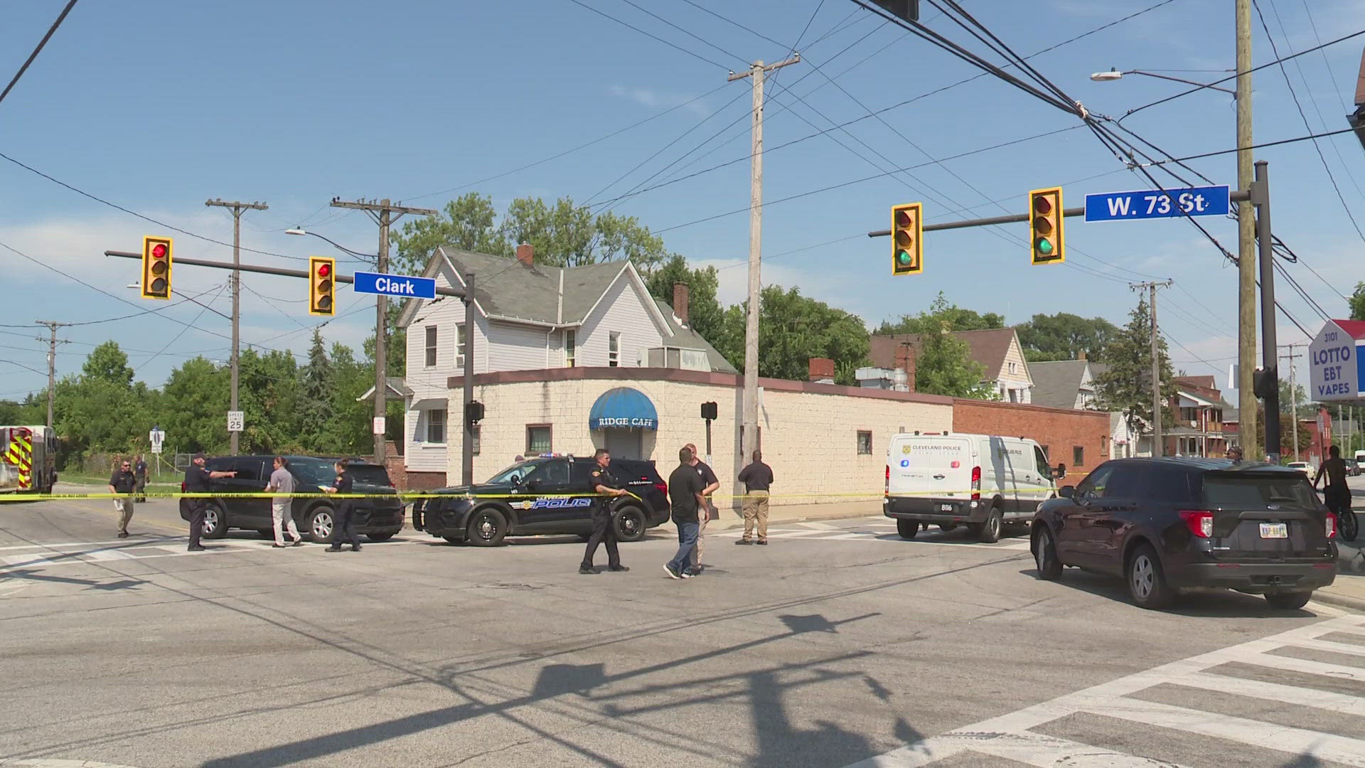 Cleveland police: 1 dead, suspect wounded by officers on city's west ...