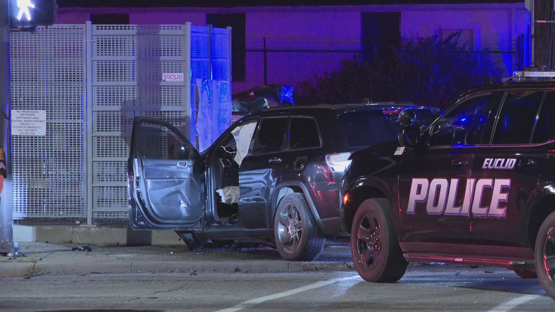 Stolen SUV crash kills 1 near Euclid/Cleveland border; 3 suspects in ...
