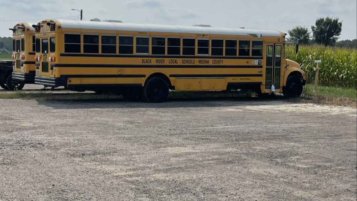 Nationwide bus driver shortage affecting NE Ohio school districts | wkyc.com