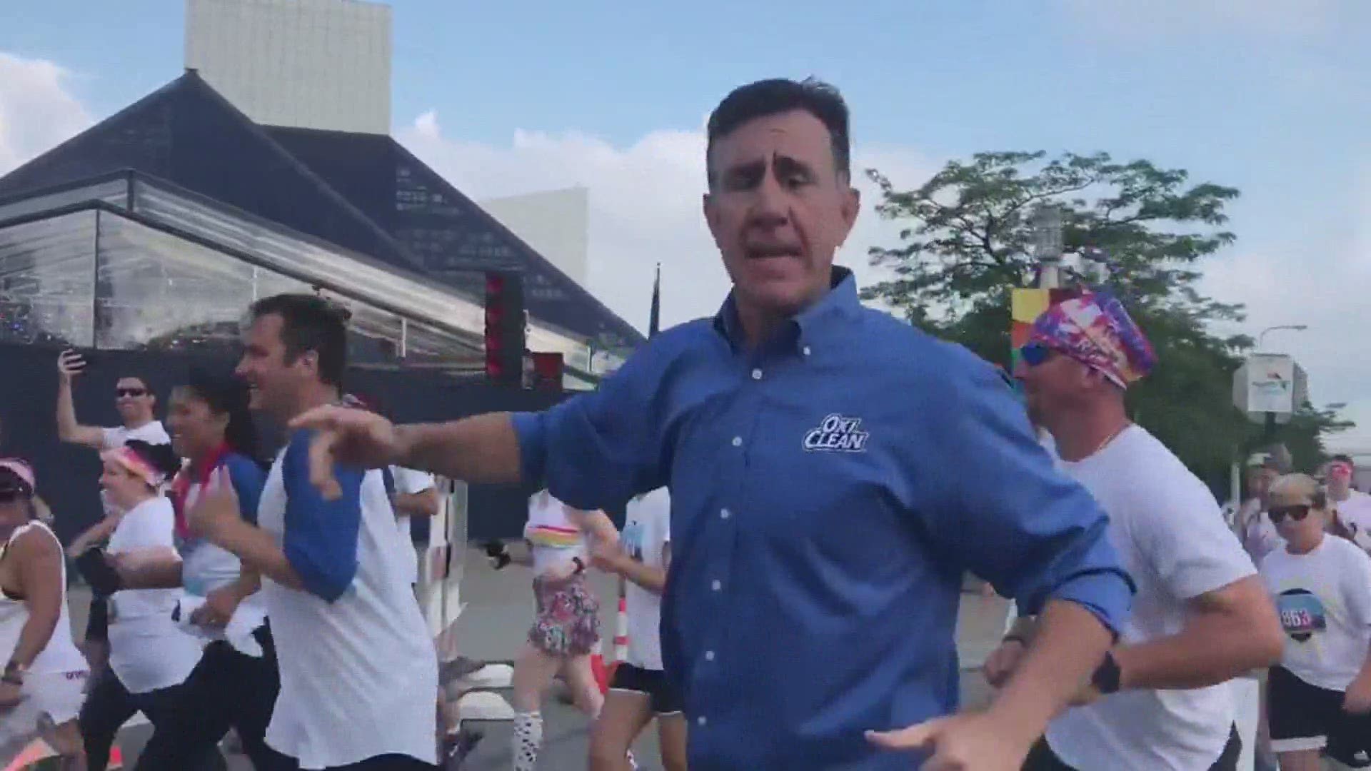 OxiClean pitchman Anthony Sullivan makes surprise appearance in ...