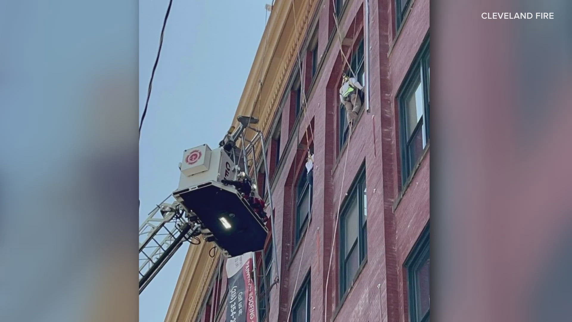 Cleveland firefighters rescue 2 workers after downtown scaffolding ...
