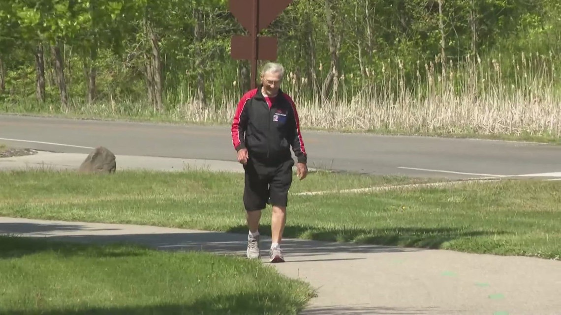 Beloved Cleveland Marathon icon Jim Mackert remembered by family | wkyc.com