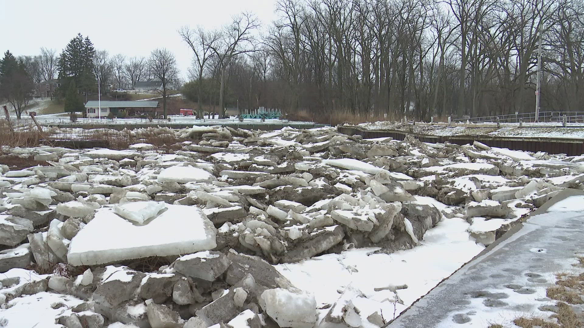 Ice jams cause disruptions in Eastlake | wkyc.com