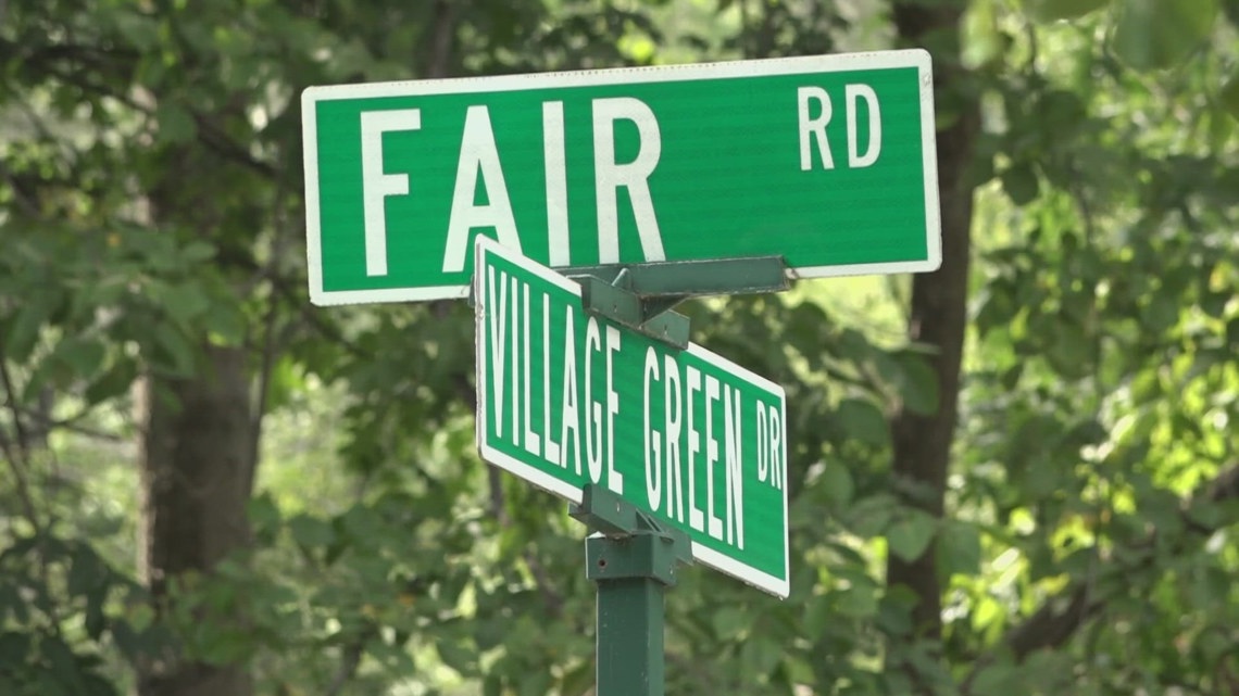 Strongsville man charged with abduction after grabbing teen at bus stop ...