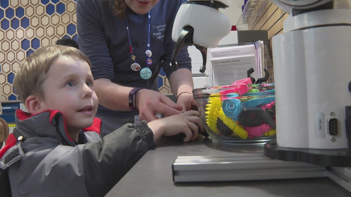 Solon Library Opens Tech-Focused Innovation Center | Growing STEM ...