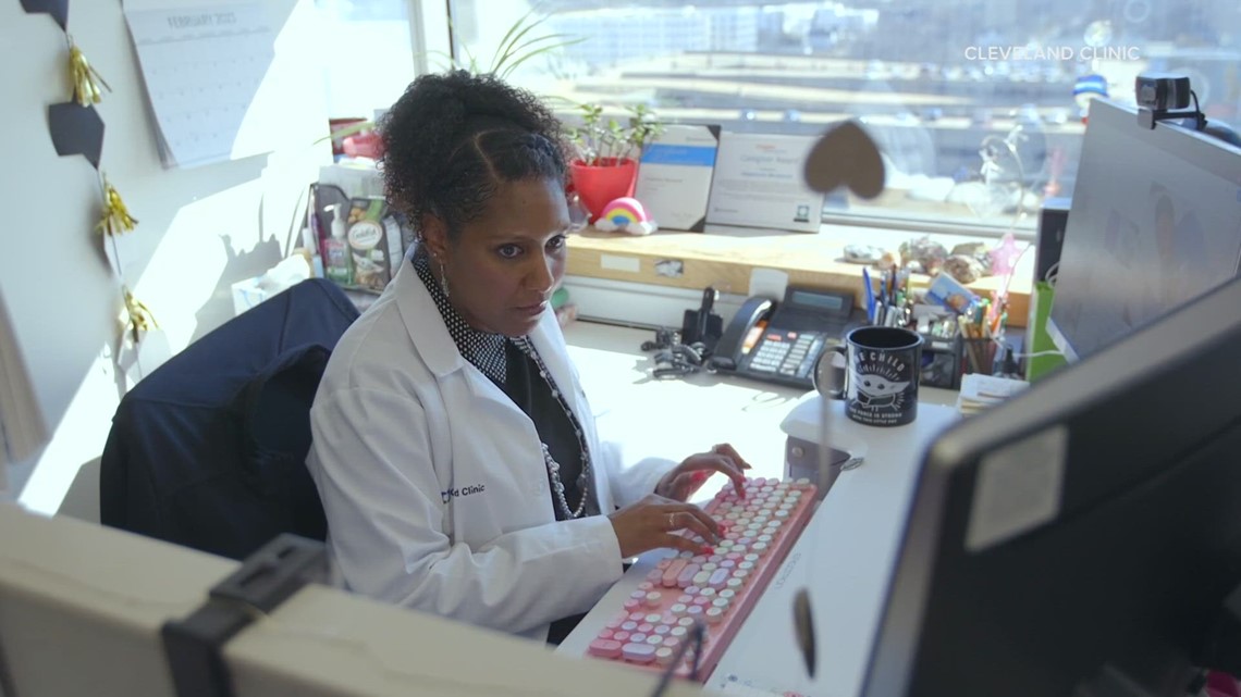 Cleveland Clinic nurse helps mentor future health care workers | wkyc.com