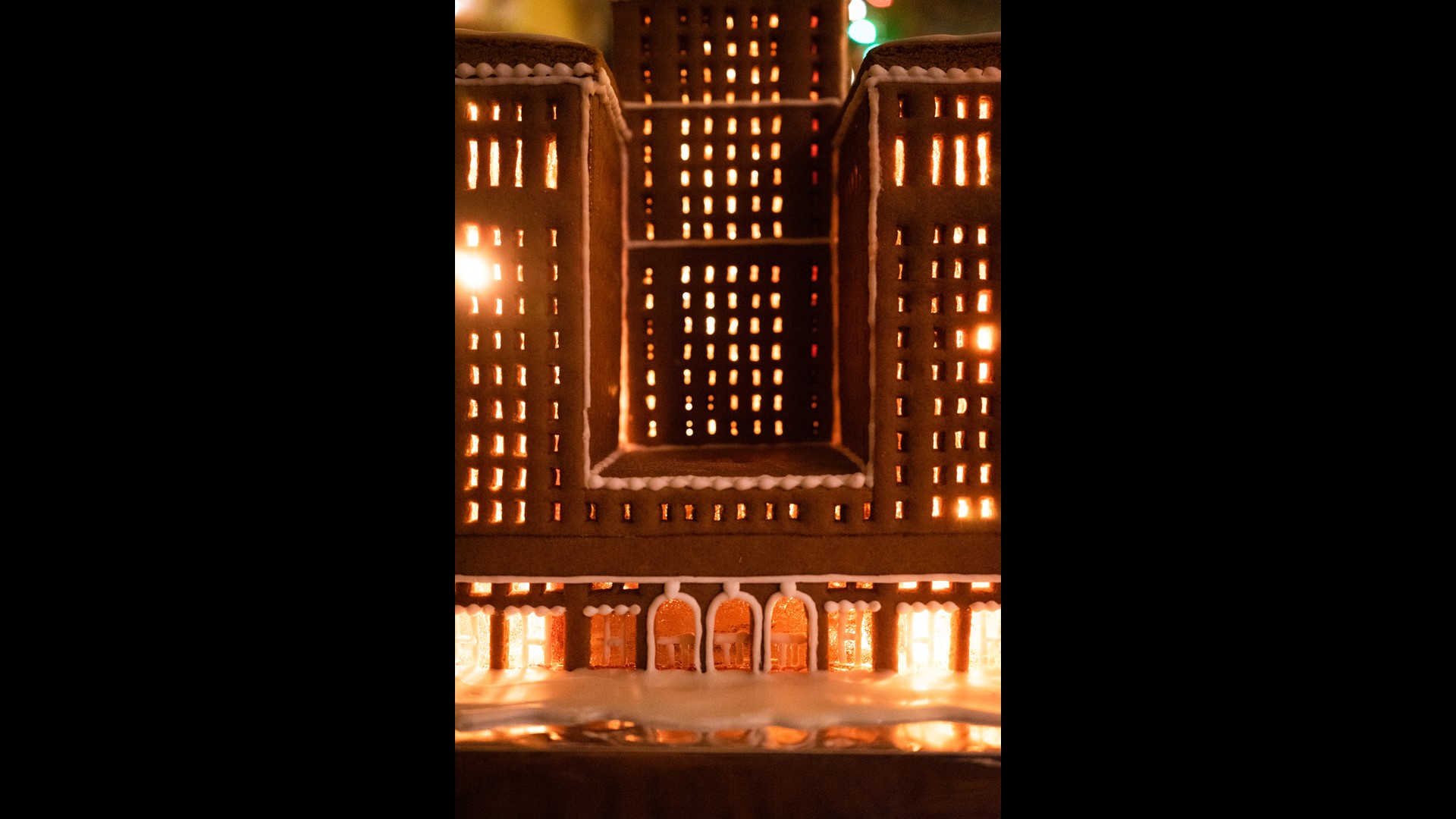 Cleveland resident creates gingerbread Terminal Tower | wkyc.com
