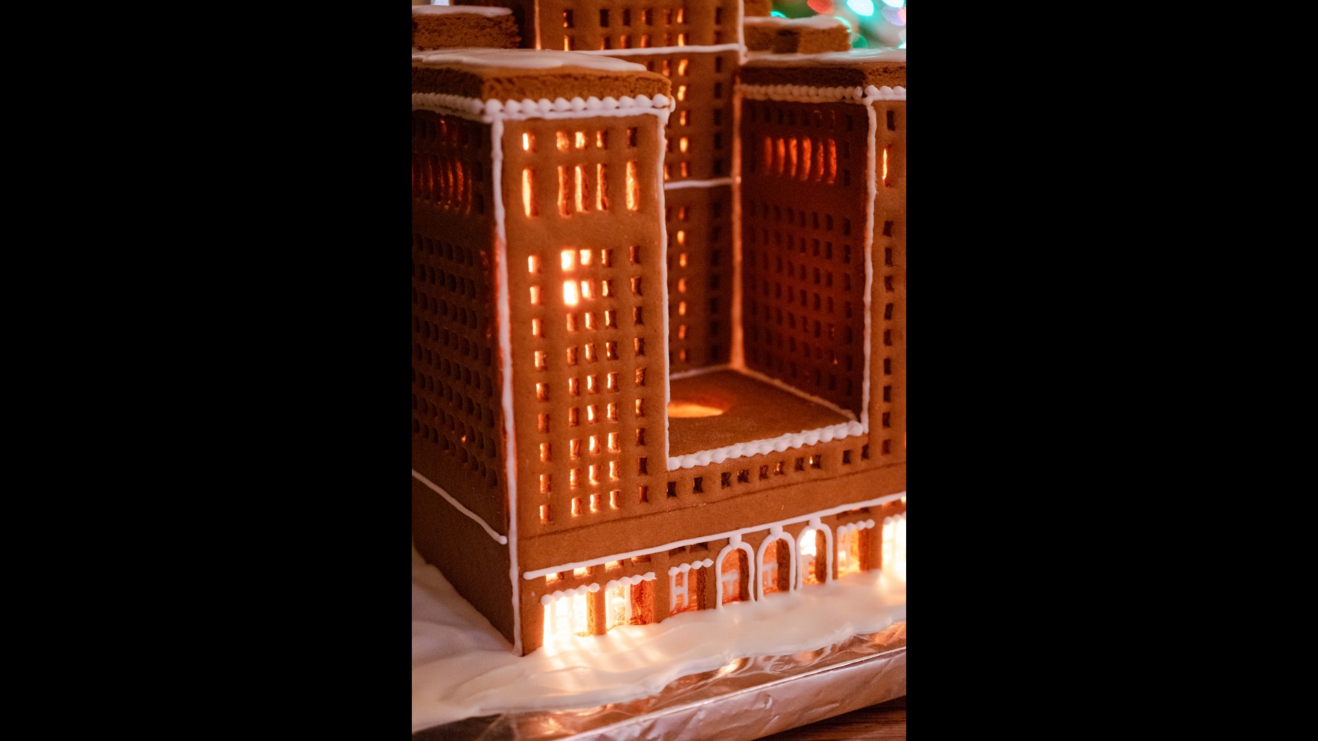 Cleveland resident creates gingerbread Terminal Tower | wkyc.com