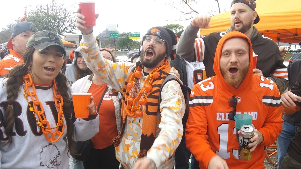 PHOTOS: Browns tailgaters return to Muni Lot | wkyc.com