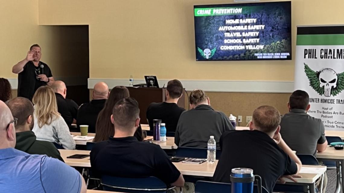 School shooting expert trains local law officers in Bay Village | wkyc.com