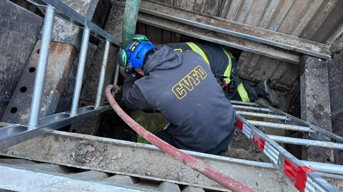 Chagrin Valley fire crews rescue water worker trapped after Hunting ...