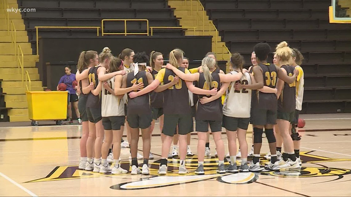 Baldwin Wallace women's basketball team shares comeback story | wkyc.com