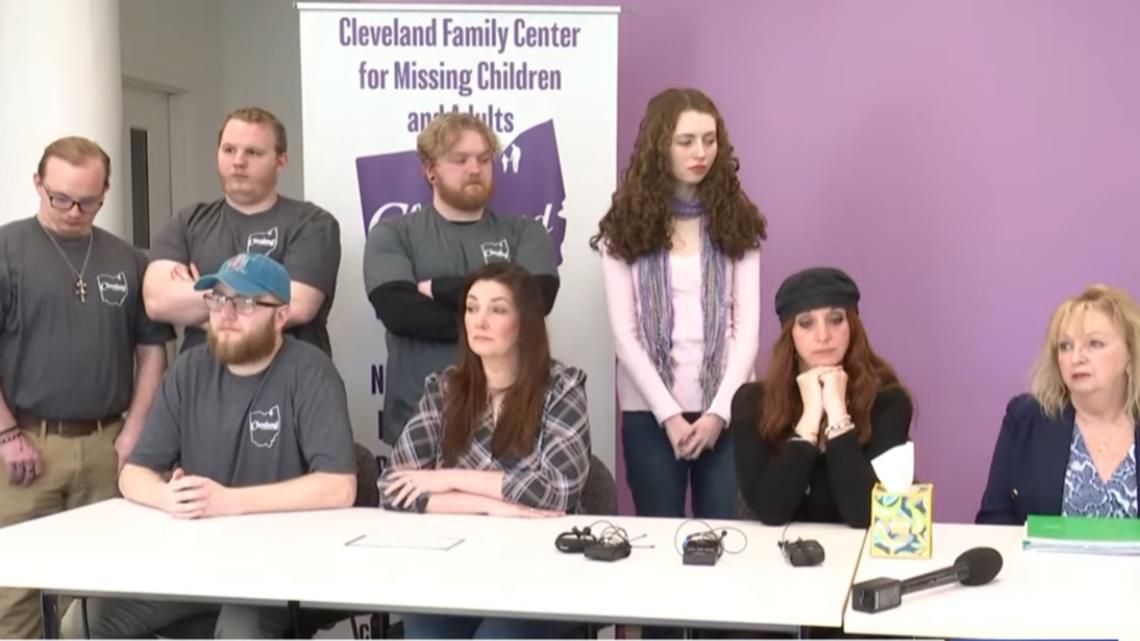 2 Ohio state representatives introducing legislation named for Amanda ...