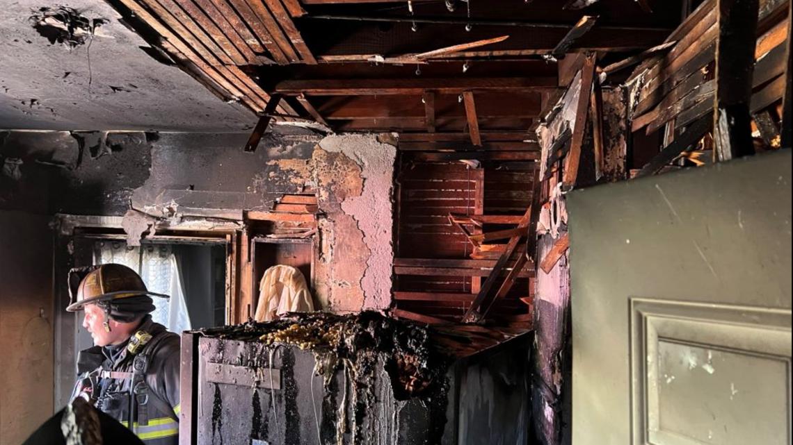 Cleveland house fire displaces 5 residents | wkyc.com