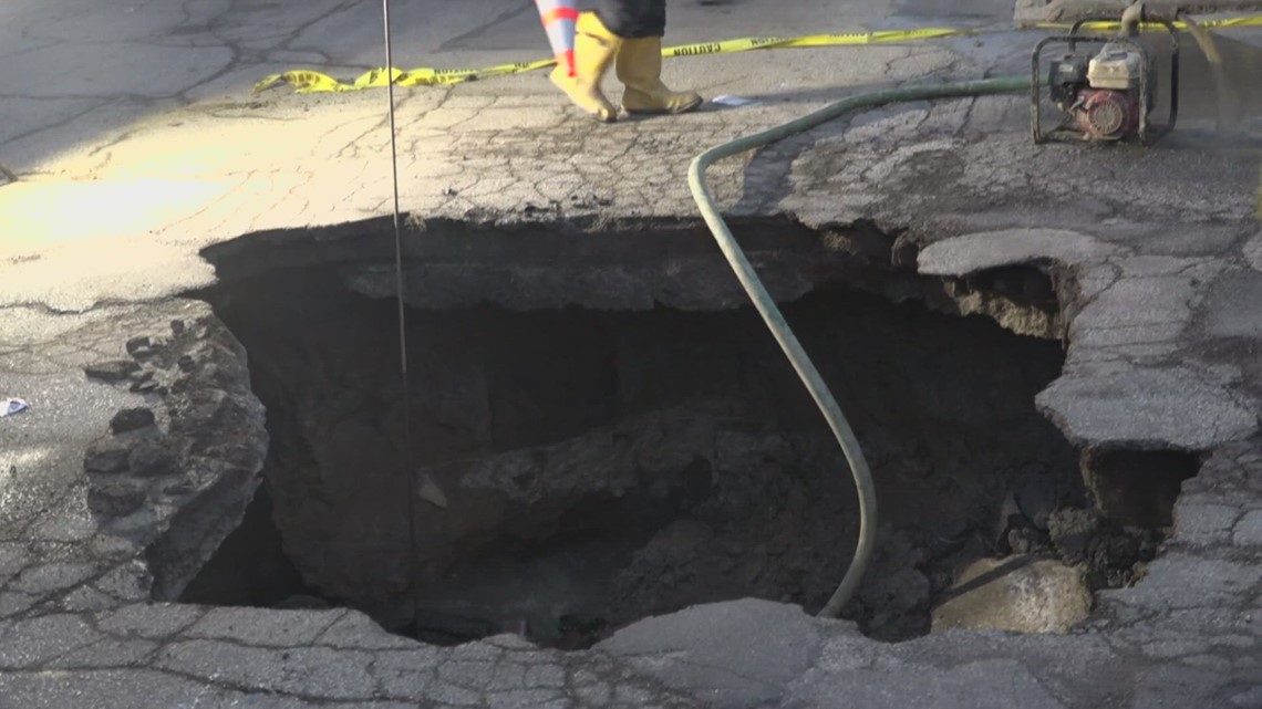 Sinkhole causes significant damage on west side of Cleveland | wkyc.com