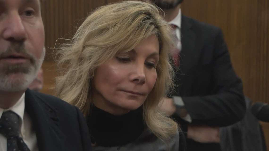 Man fatally shot after being caught in crossfire in Akron's Highland ...