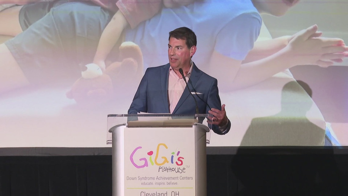 3News' Dave Chudowsky emcees annual fundraiser for GiGi's Playhouse ...