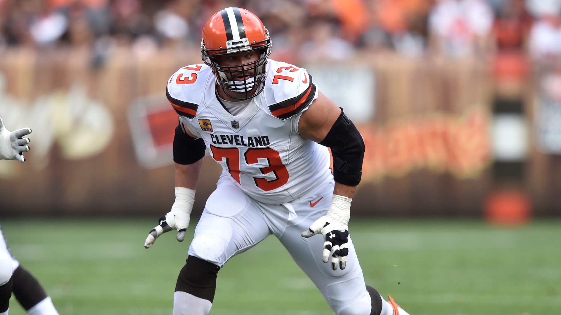 Former Cleveland Browns LT Joe Thomas makes incredible physical ...