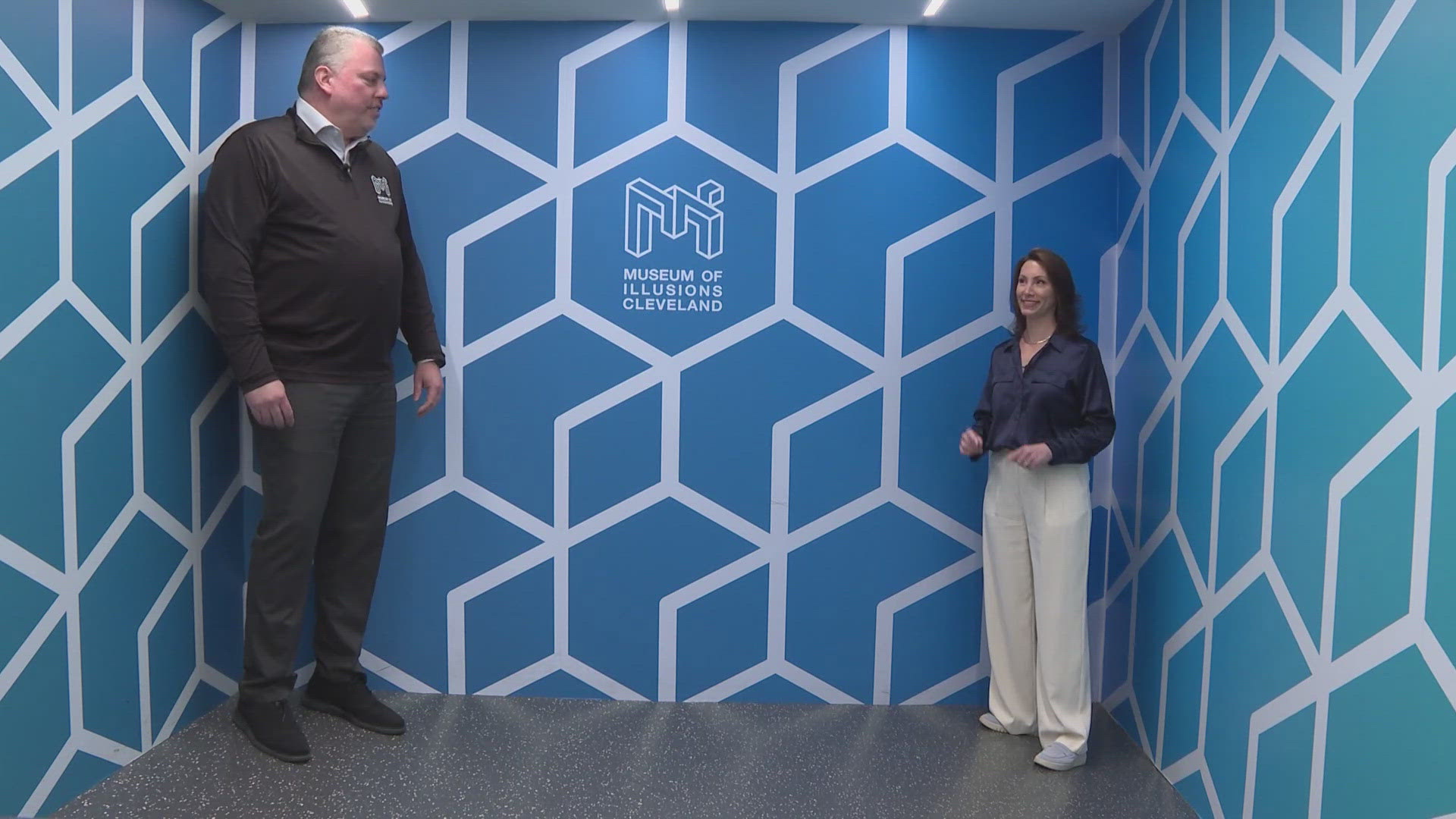 Cleveland's Museum of Illusions delights with dizzying exhibits and ...