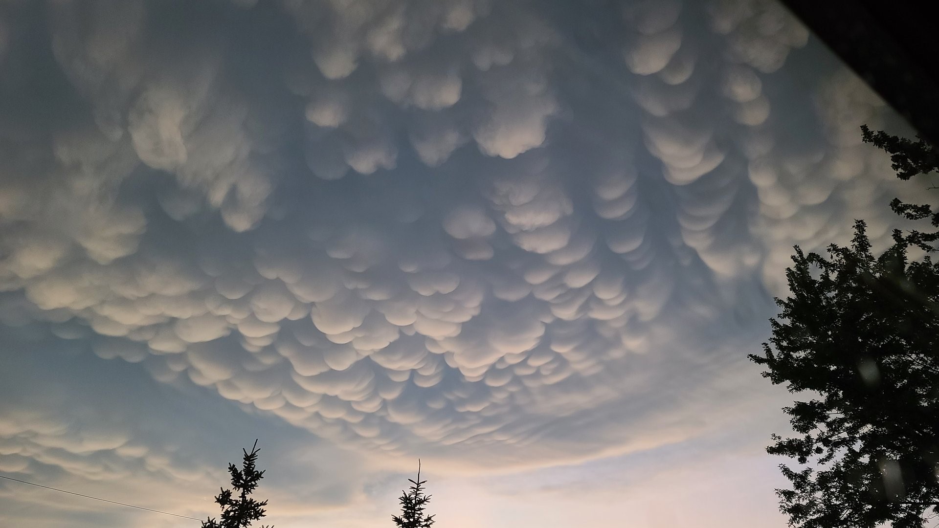Northeast Ohio storms leave behind unusual clouds | wkyc.com