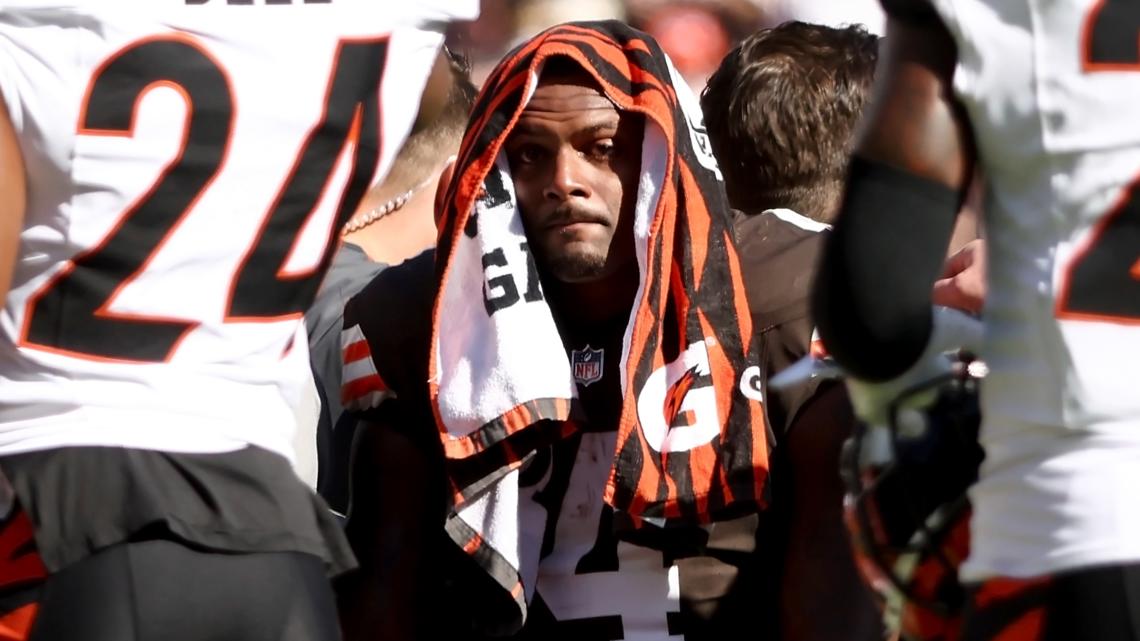 Myles Garrett slams fans who booed Deshaun Watson after injury | wkyc.com