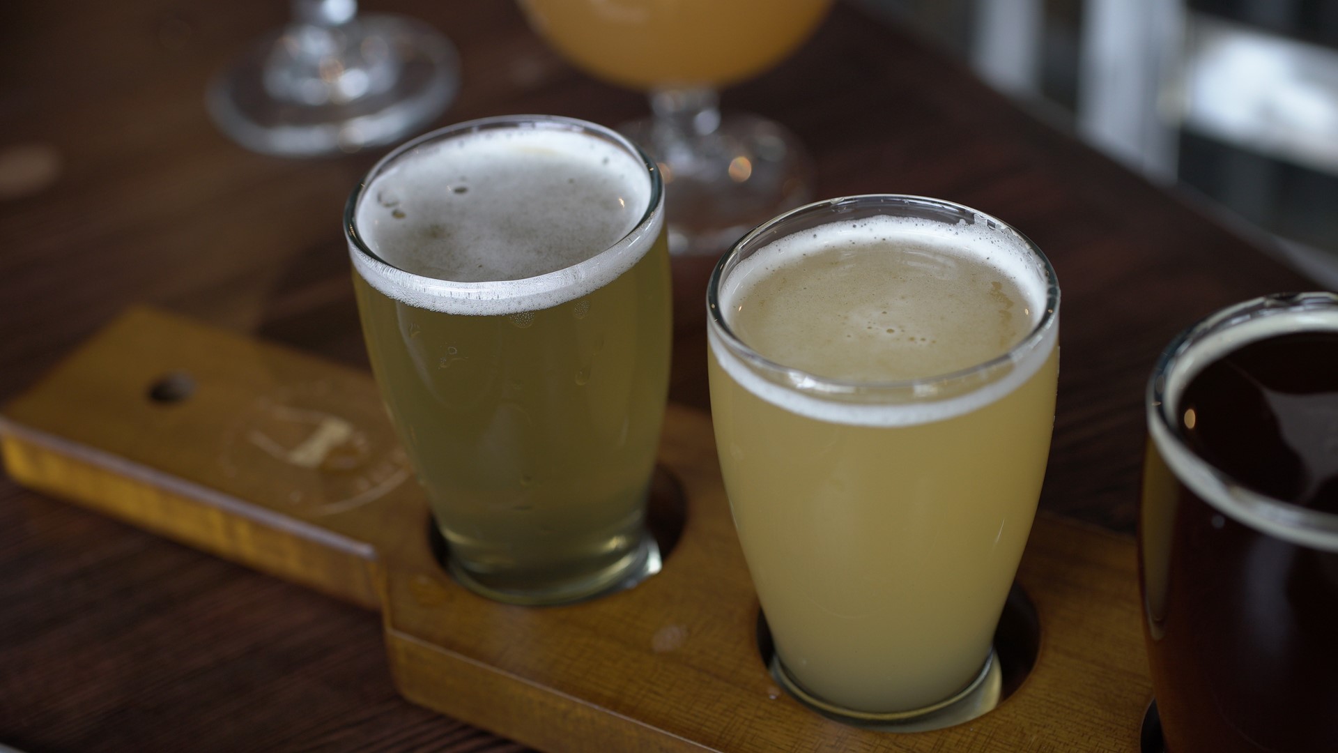 FIRST LOOK | Beerhead Bar & Eatery celebrates craft beer in Avon | wkyc.com