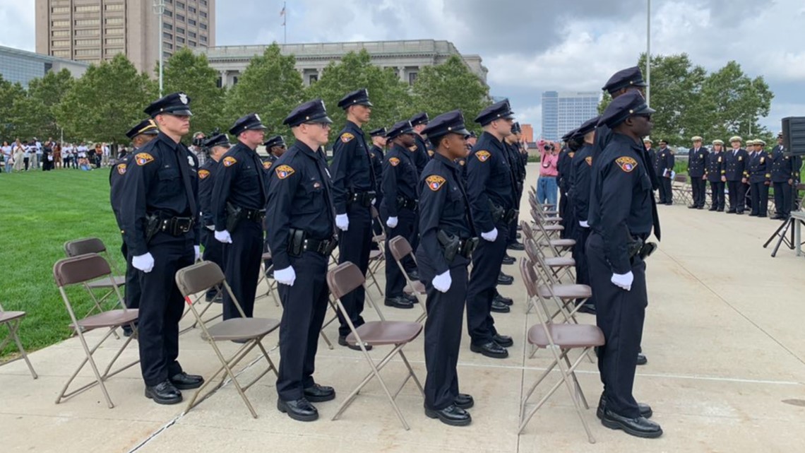 Cleveland Police Department welcomes 34 new officers | wkyc.com