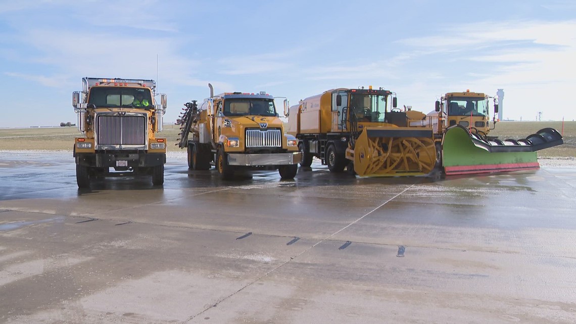 Cleveland Hopkins International Airport prepares for winter weather ...