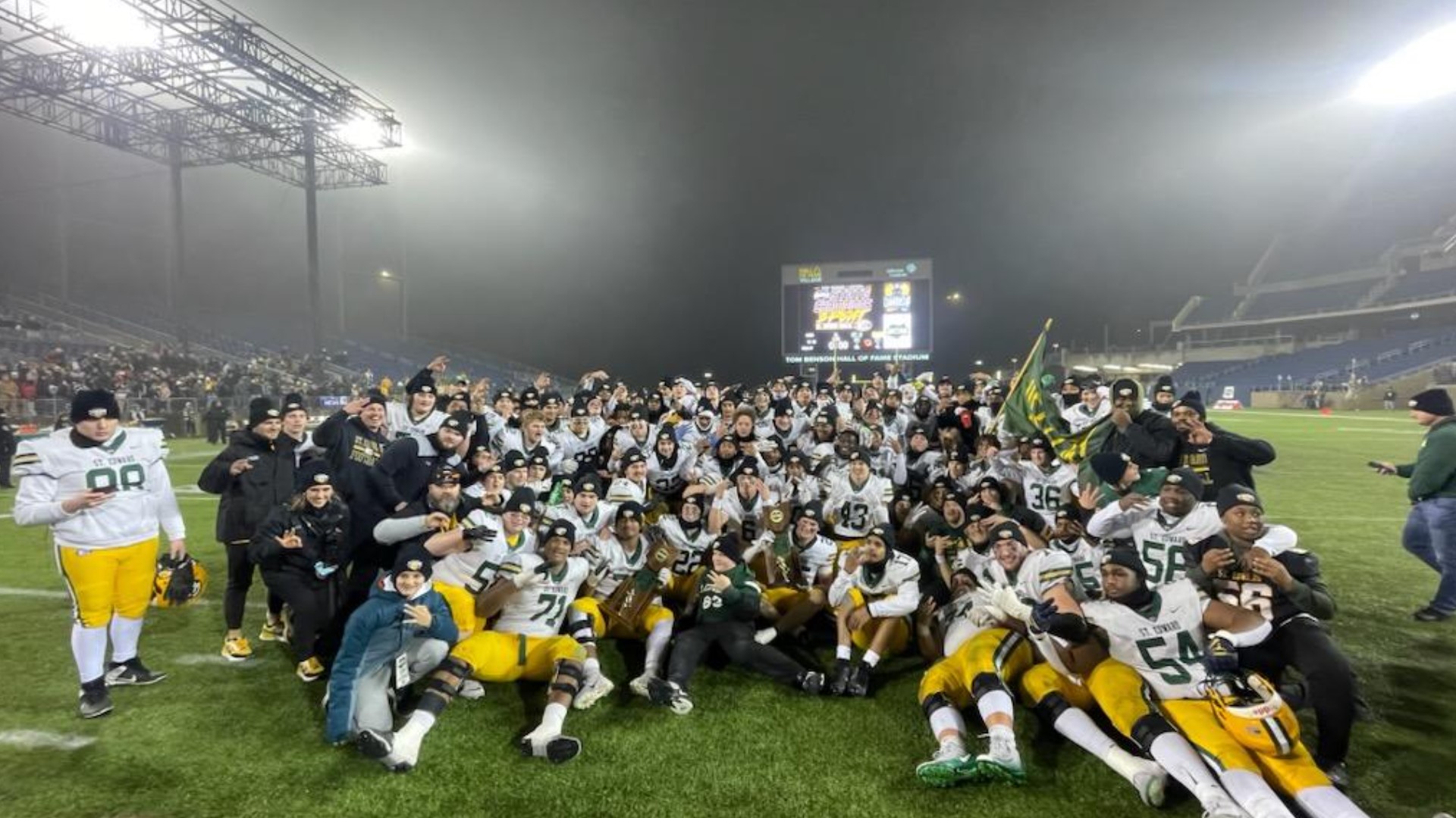 St. Edward wins 3rd OHSAA D-I football crown in a row | wkyc.com