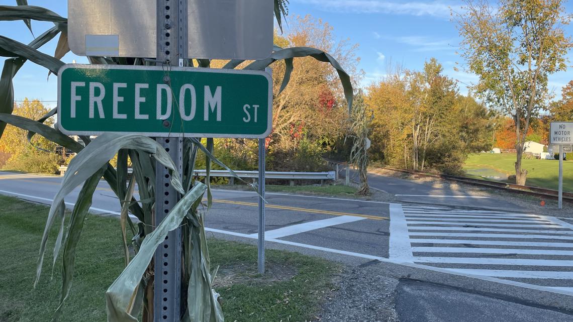 Ravenna police fatally shoot man threatening officers with axe | wkyc.com