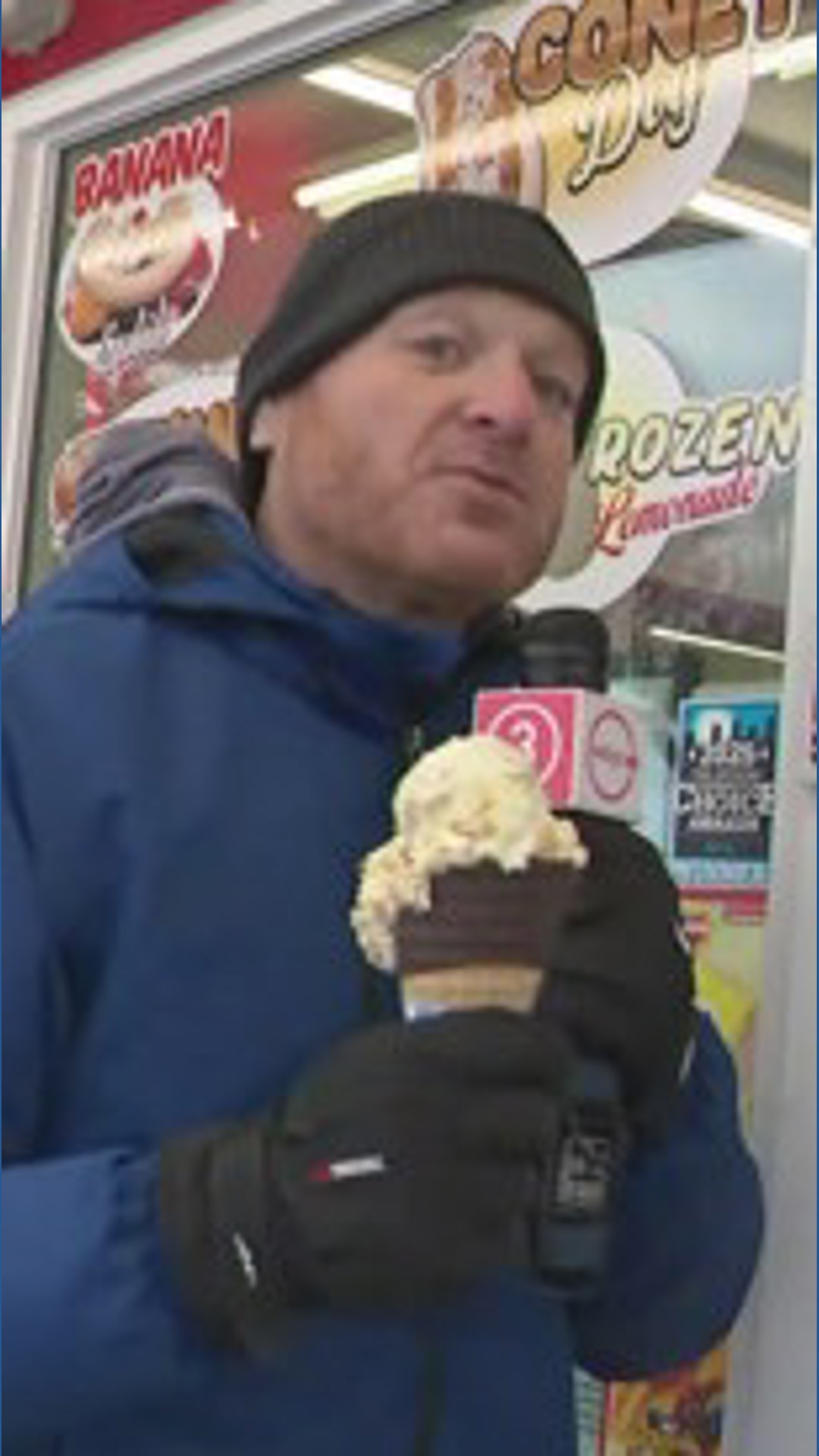Northeast Ohio ice cream shop opens during wintery cold snap | wkyc.com