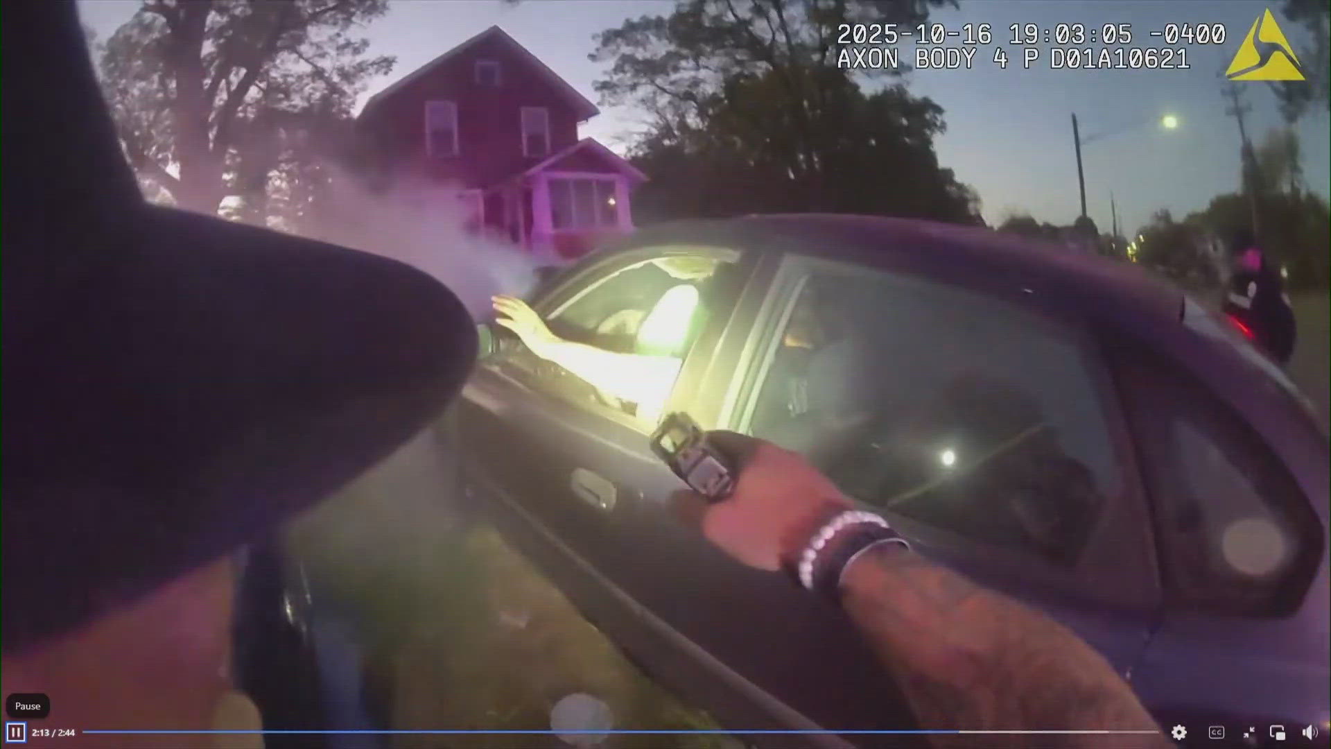 Alliance police chase ends in crash, injuring 2 uninvolved people ...