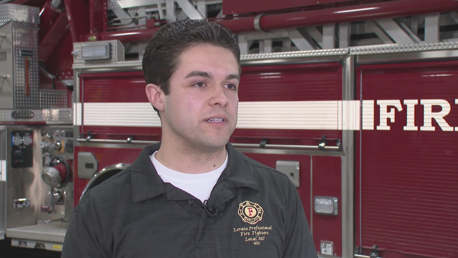 Off-duty Lorain firefighter helps clear apartment building during ...