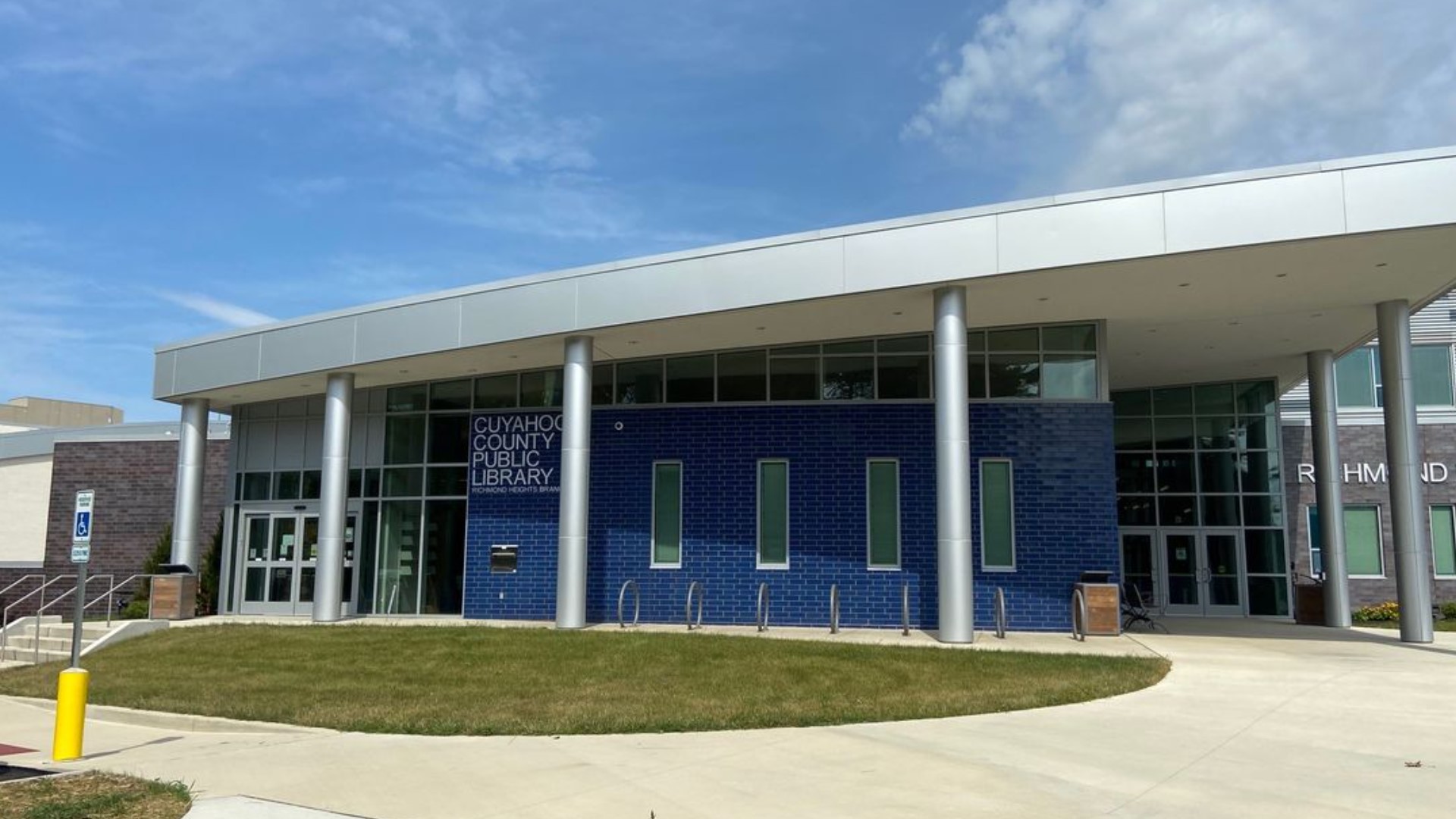 New public library branch opens in Richmond Heights | wkyc.com