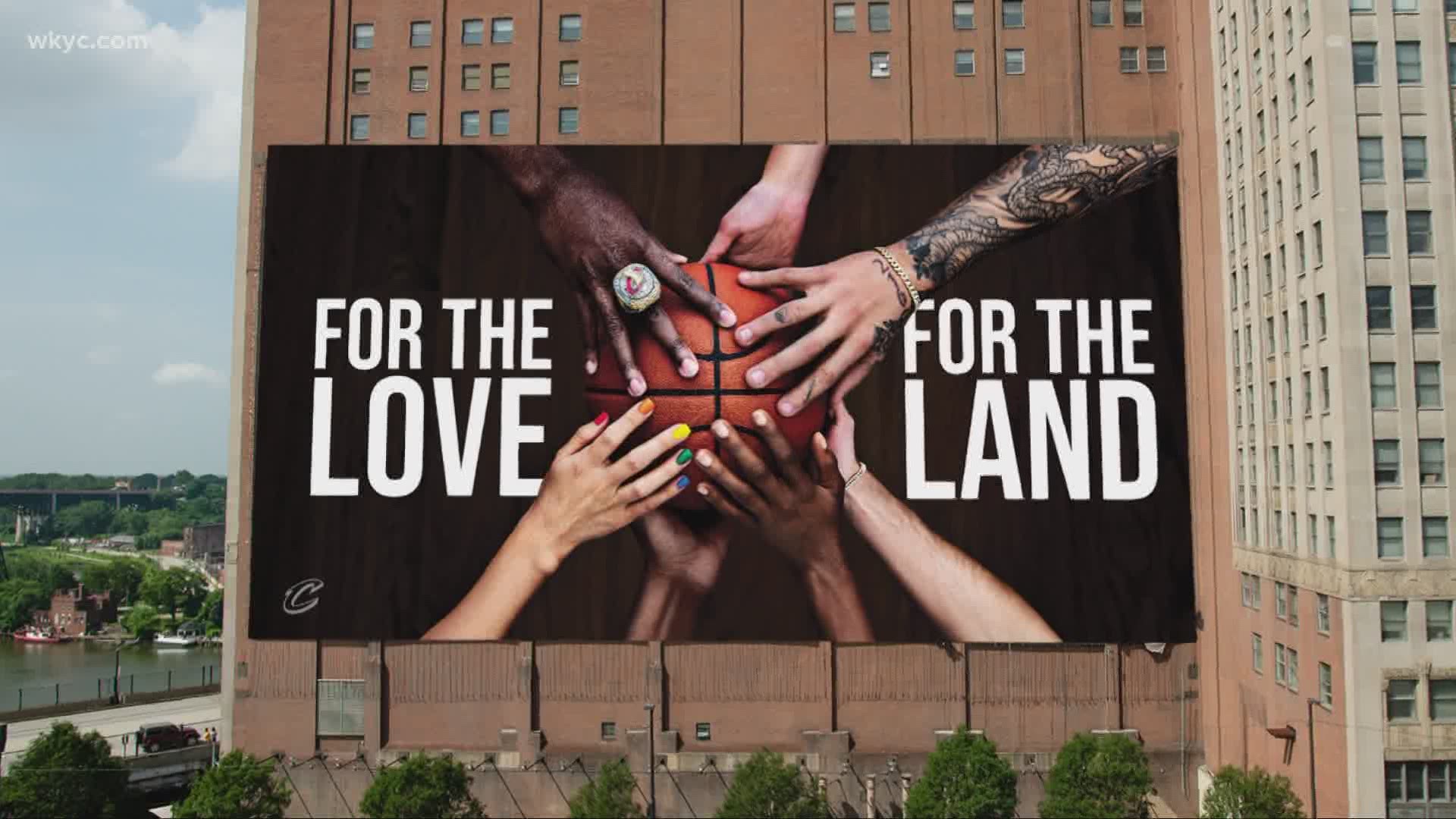 Look: LeBron James returns to famous Sherwin-Williams banner | wkyc.com