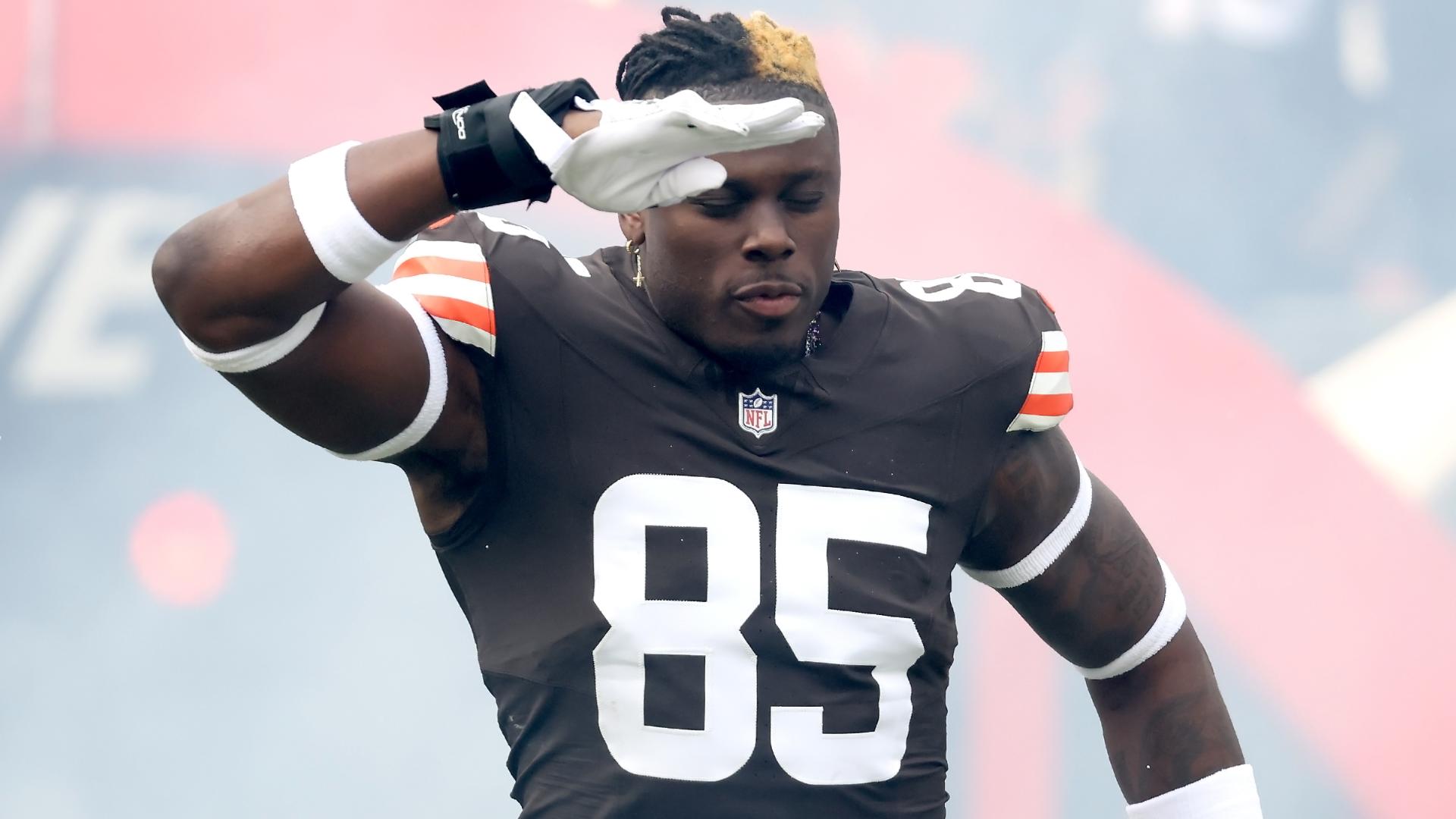 Impending Browns free agent David Njoku bids farewell to Cleveland ...